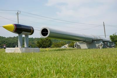 USS Iowa gun barrel ribbon-cutting ceremony held at JEB Little Creek ...