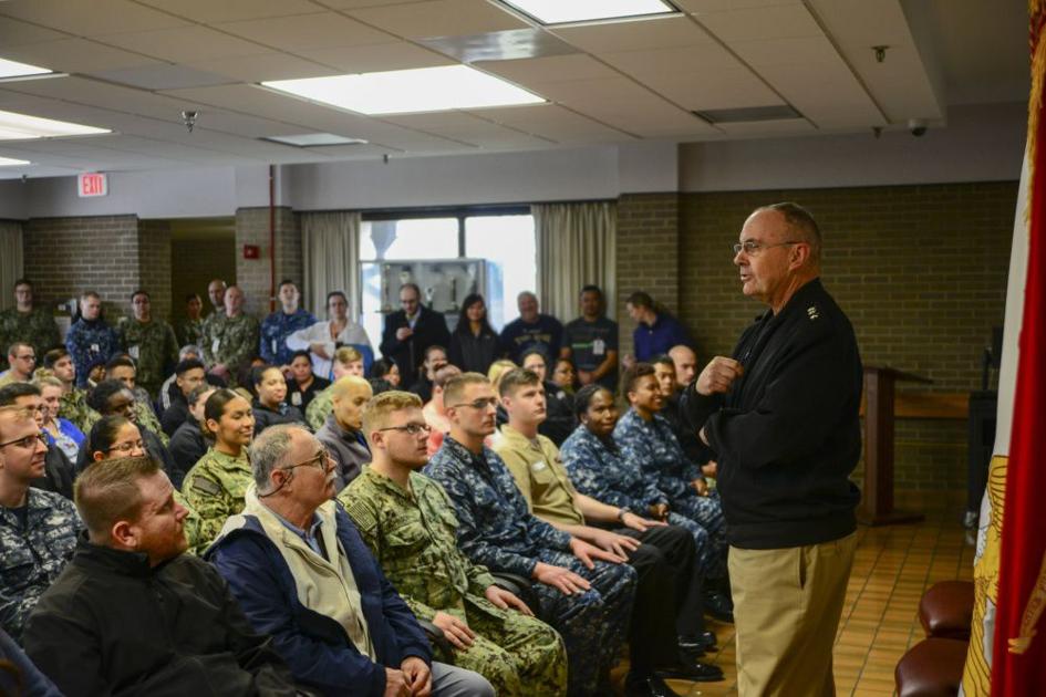 Navy surgeon general visits Portsmouth, discusses readiness and Navy ...