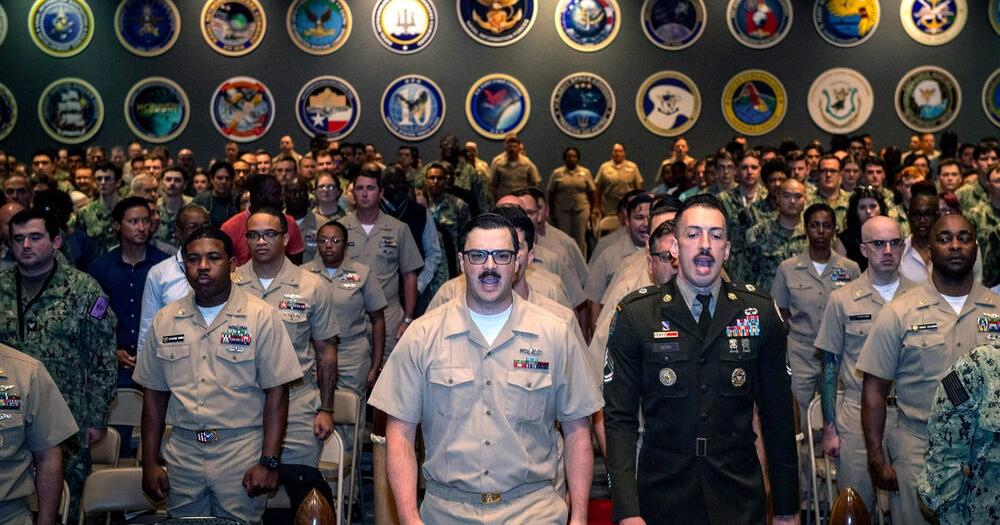 Navy Information Warfare Commands pin 19 new Chief Petty Officers | Top ...