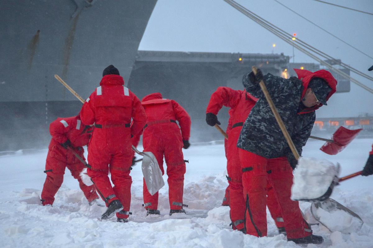 First blizzard of 2018 blankets Naval Station Norfolk | Photos ...