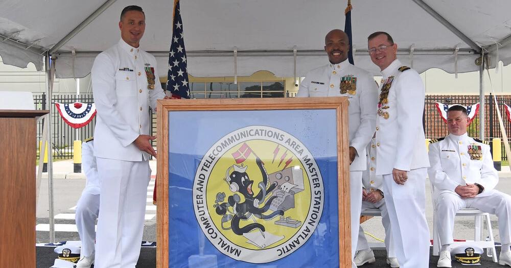 NCTAMS LANT holds change of command | Top Stories | militarynews.com