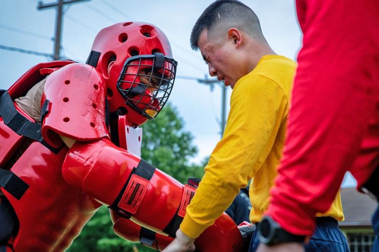 Around the Fleet: Sailors at Work | Top Stories | militarynews.com