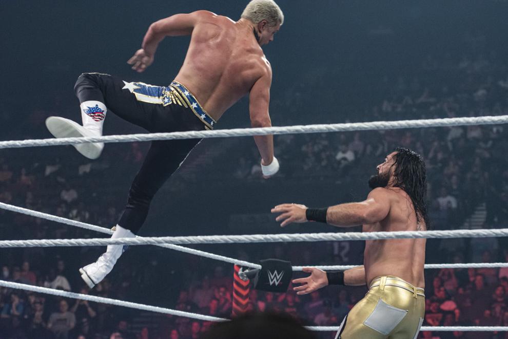 Cody Rhodes delivering the Cody Cutter to Seth Rollins. WWE Monday ...