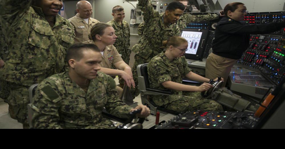 Navy accepts continuous applications for enlisted women in submarines ...