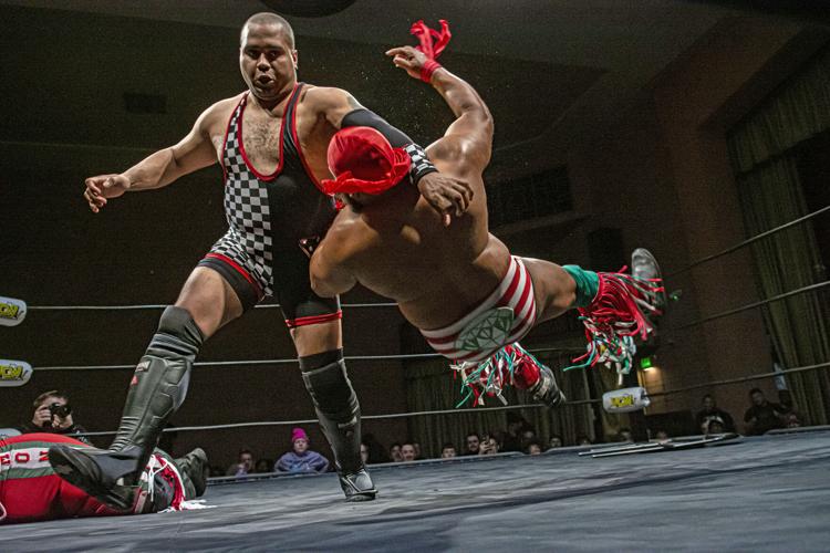 Virginia Championship Wrestling returns to Hampton High School This ...