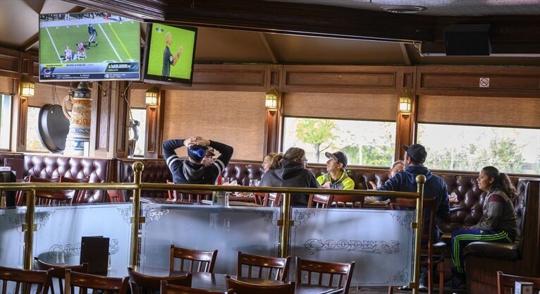 5 sports bars in Mississauga to watch the game during this season