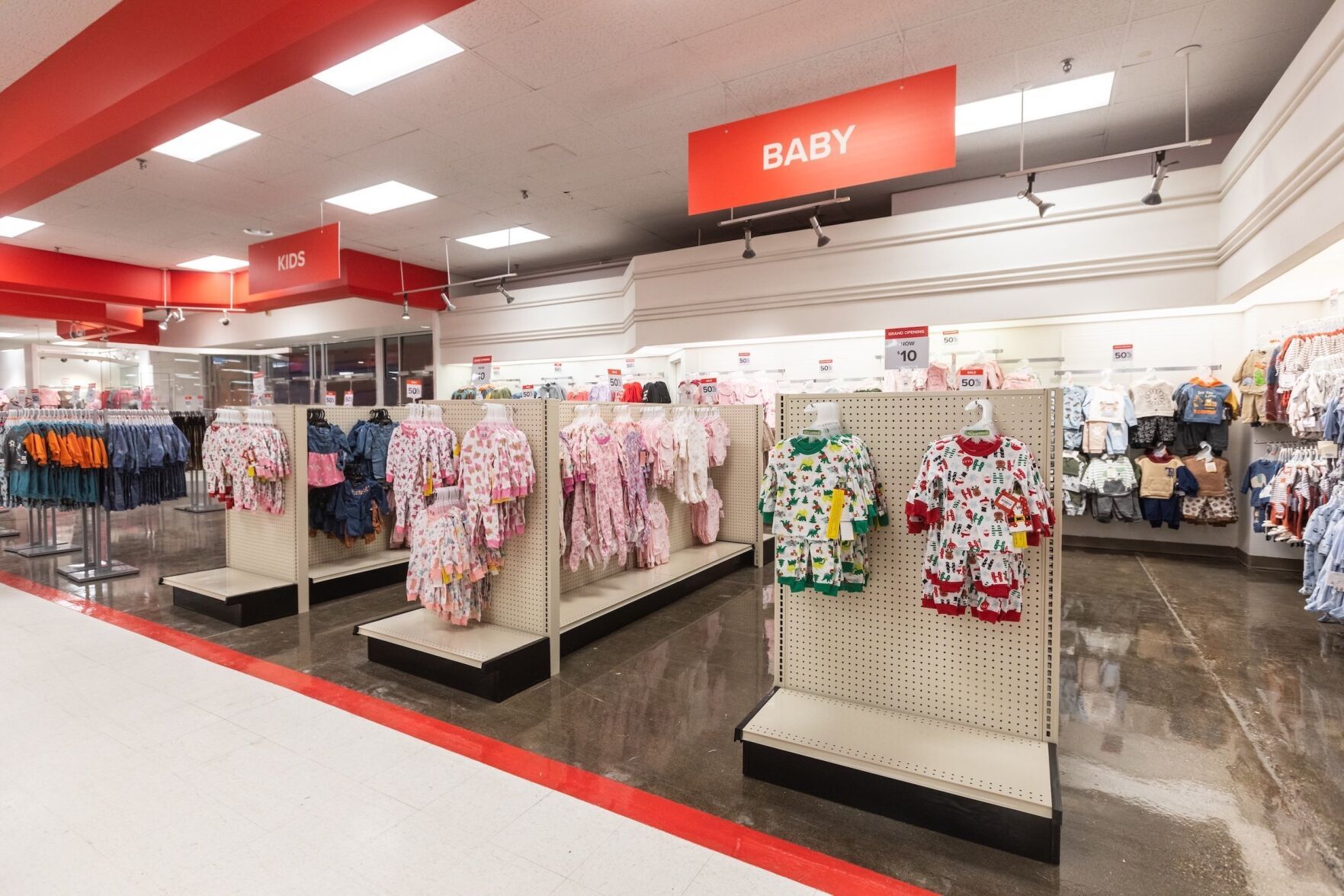 Zellers 3.0: Retailer Plans Canadian Expansion for 2026