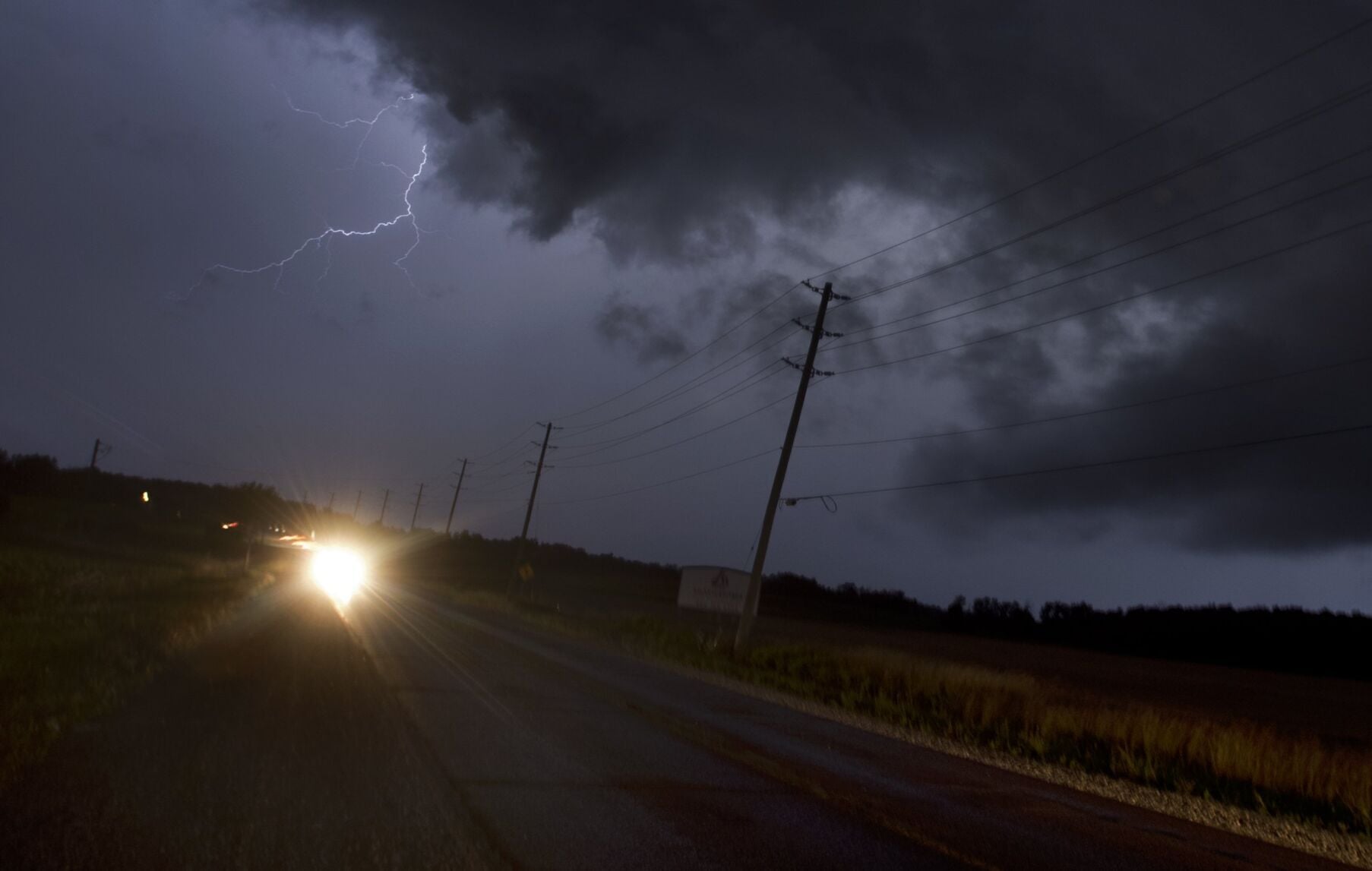 Ontario severe thunderstorms and heat wave alerts
