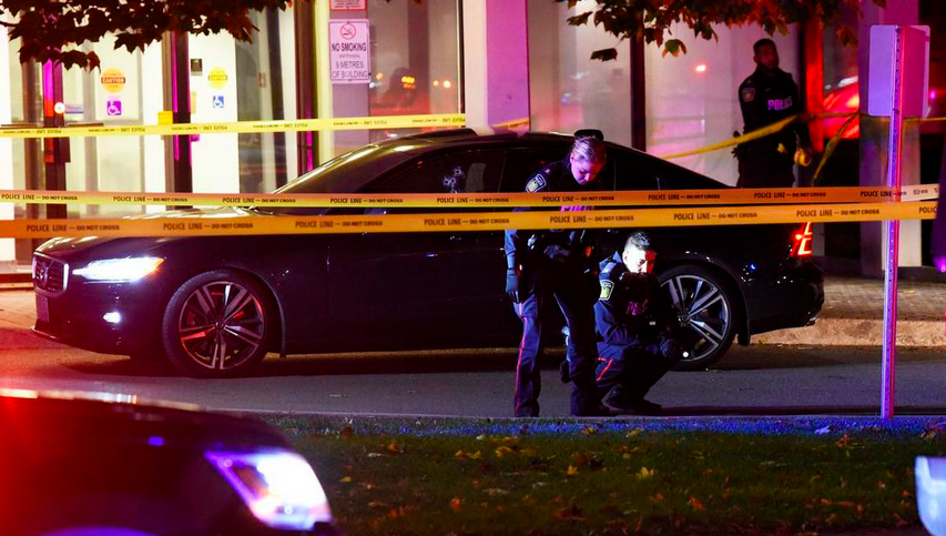 Shooting near Mississauga's Square One leaves man dead