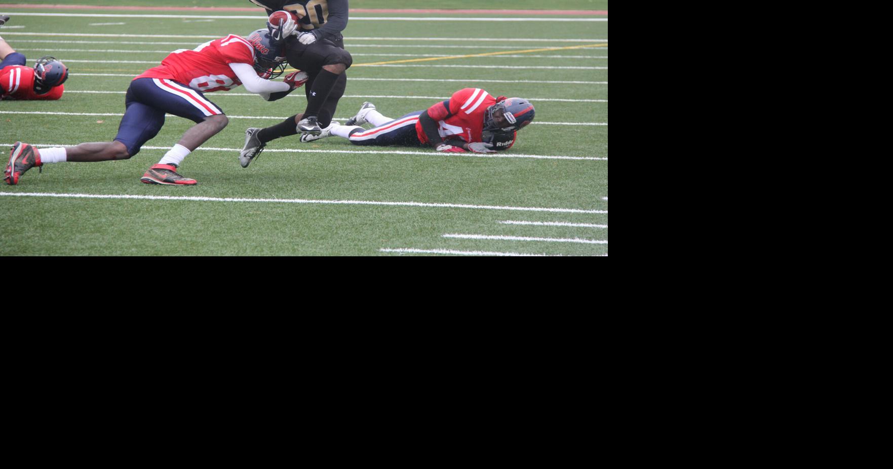 Angels clinch football playoff spot