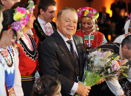 Kaneff receives lifetime award