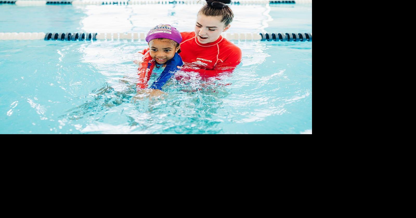 Mississauga swimming school teaching children life-saving skills