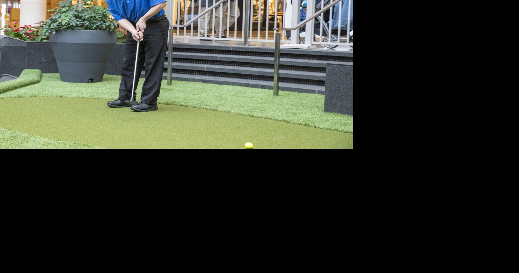 What's going on here? Mississauga mall gets new indoor mini-golf course