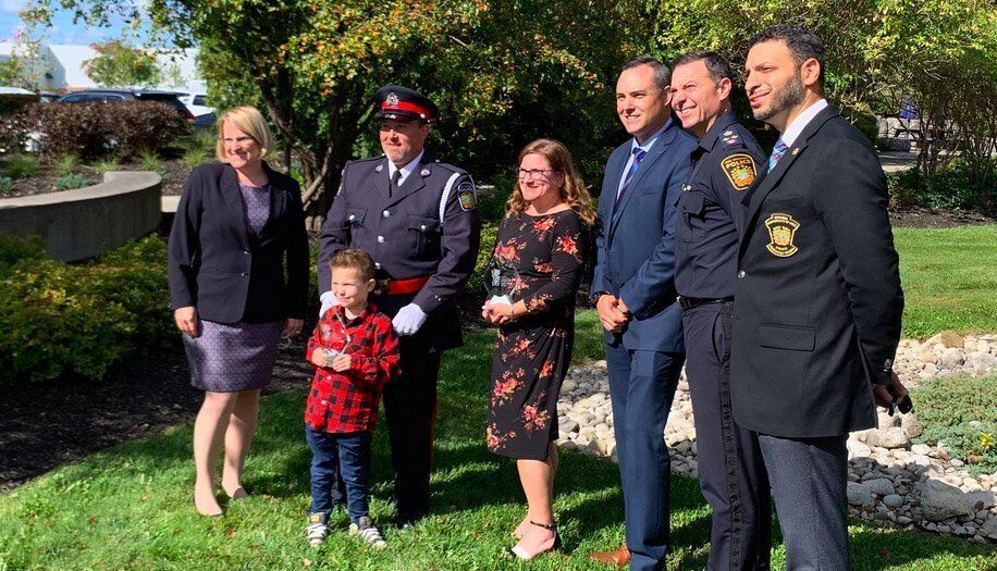 Peel police officer, dispatcher receive hero awards