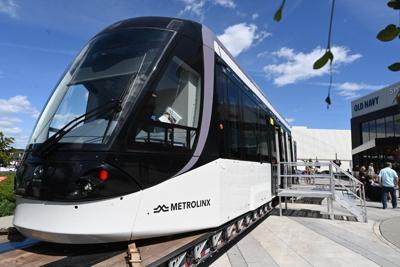 Metrolinx quiet on Mississauga and Brampton LRT opening