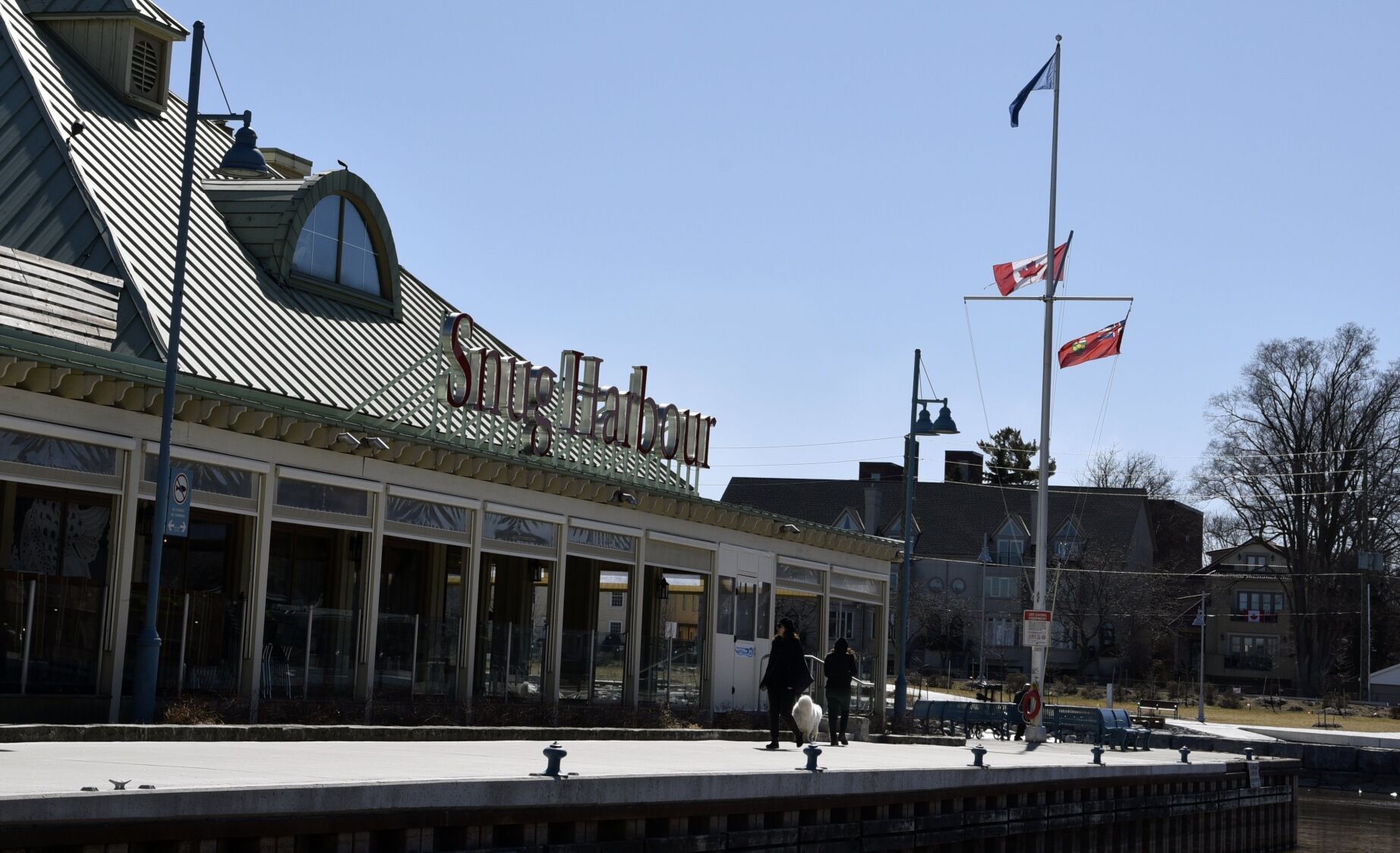 5 things to know about Mississauga taking down U.S. flags