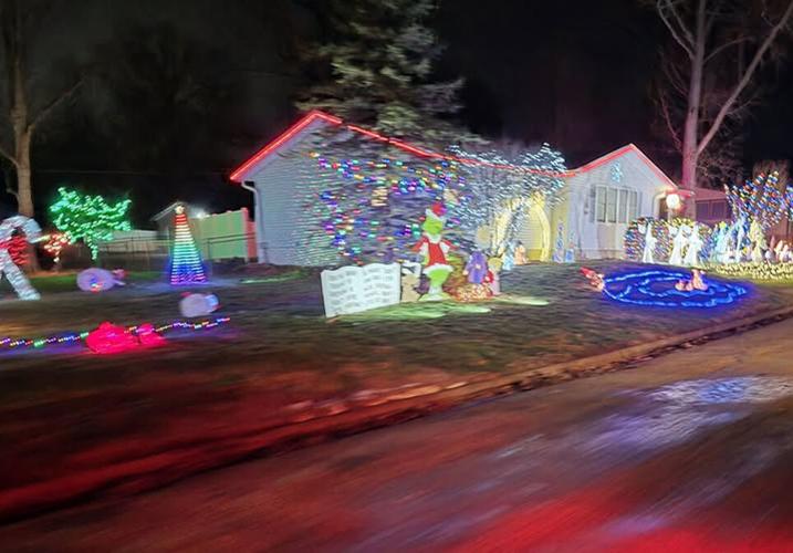 Warsaw’s evening of hot cocoa and bright lights | Daily Gate City ...
