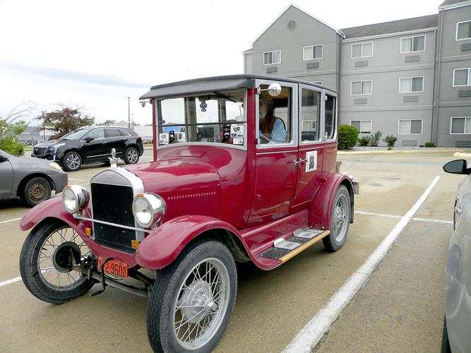 Model T group takes in scenery | Daily Democrat, Fort Madison, Iowa ...