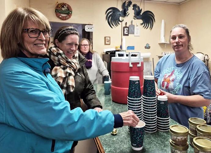 Warsaw’s evening of hot cocoa and bright lights | Hancock County ...