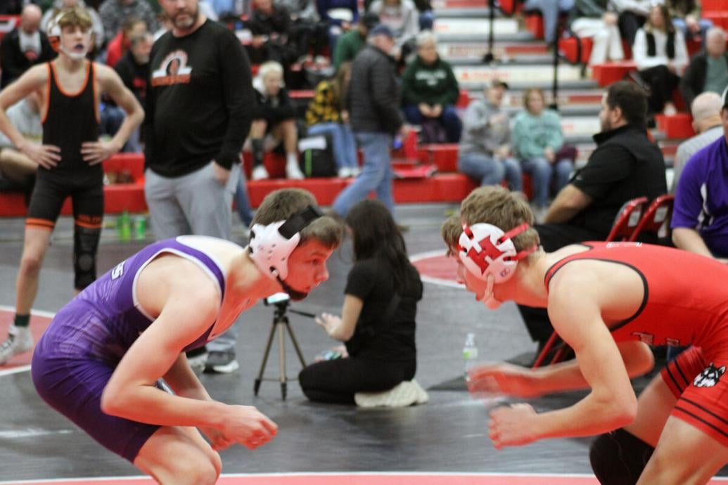 Prep wrestling: Keokuk drops pair | Daily Gate City - Keokuk, Iowa ...