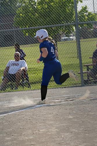 Softball: Holy Trinity earns first wins with sweep of Keokuk | Daily ...