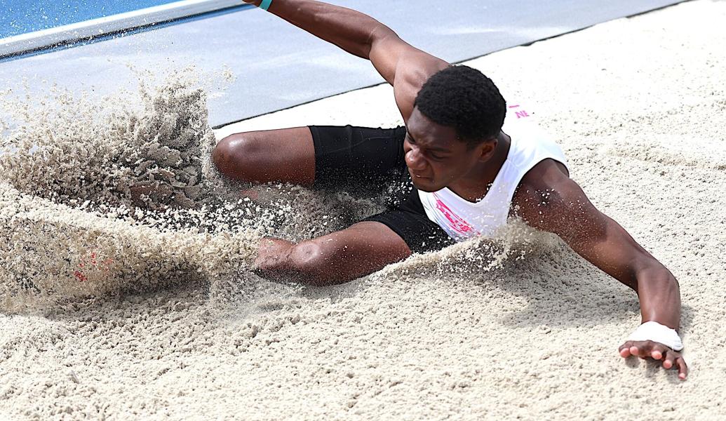 Boys track and field: New London's Franklin jumps into record book ...
