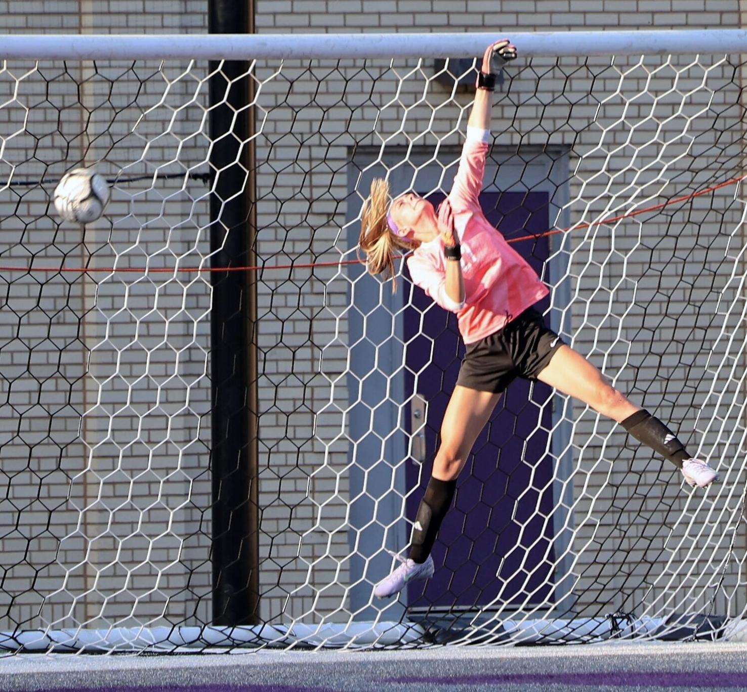 HE SOC BHS vs FMHS semi jgaines 0072.JPG | Daily Democrat, Fort Madison ...