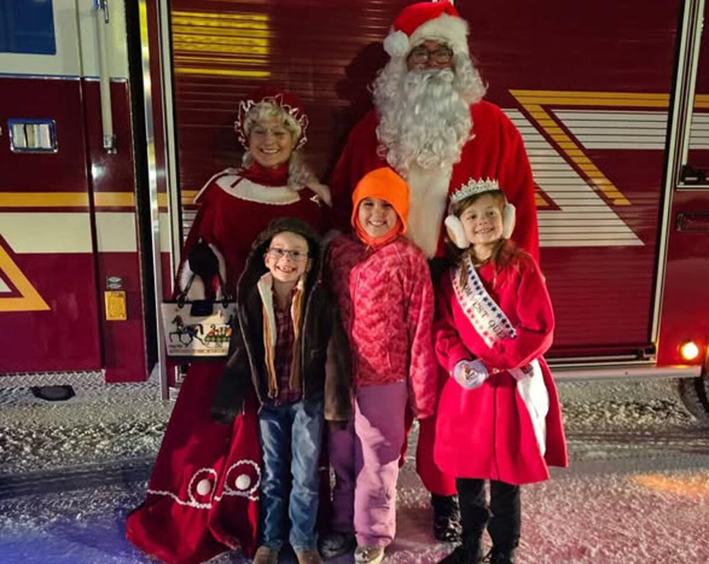 Christmas on Main delights despite brisk temperatures | Daily Gate City ...