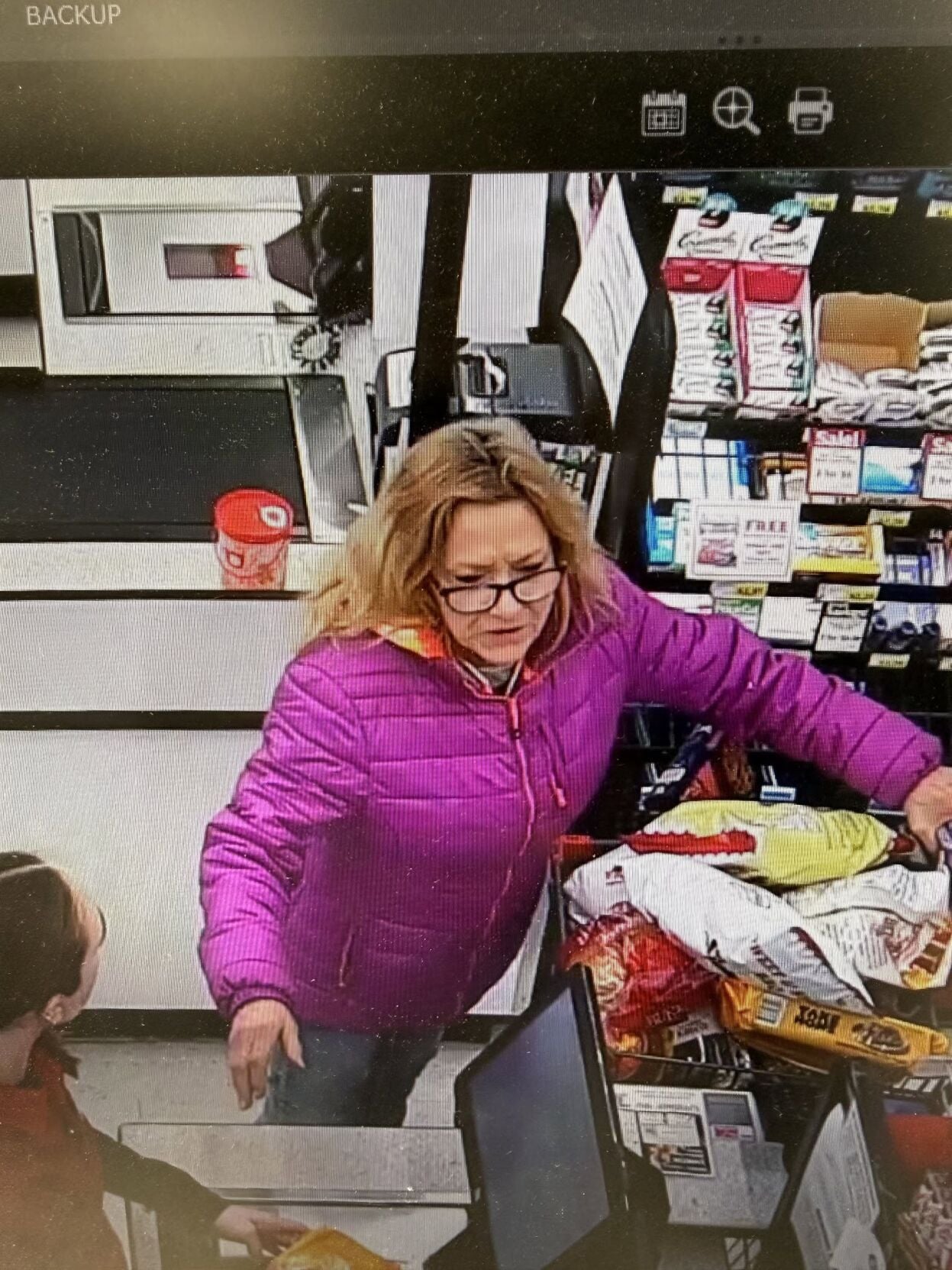 Fort Madison police asking public's help in identifying person | Daily ...