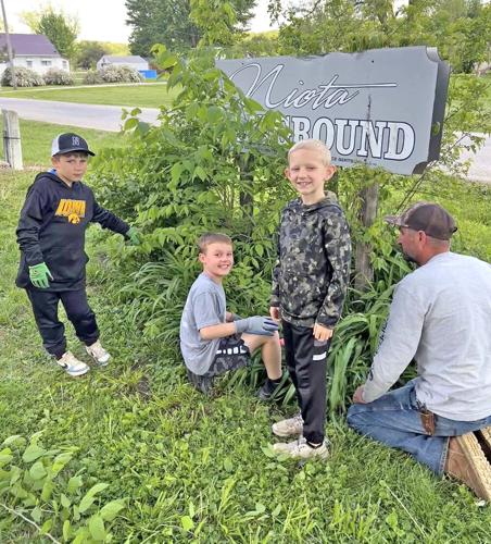 Project Pals 4-H members complete Niota Park cleanup | Hancock County ...