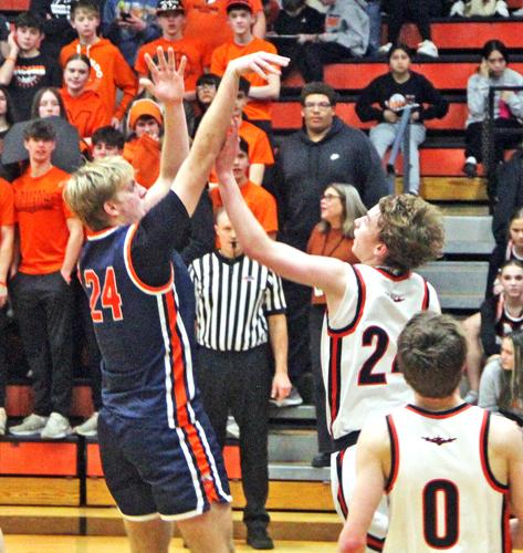 Illini West uses great defense to claim the Prairieland South ...