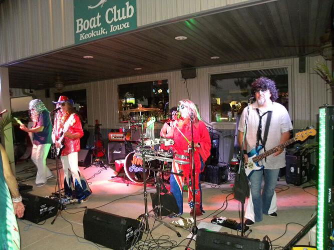 Fireworks will be on July 3 at riverfront | Daily Gate City - Keokuk ...