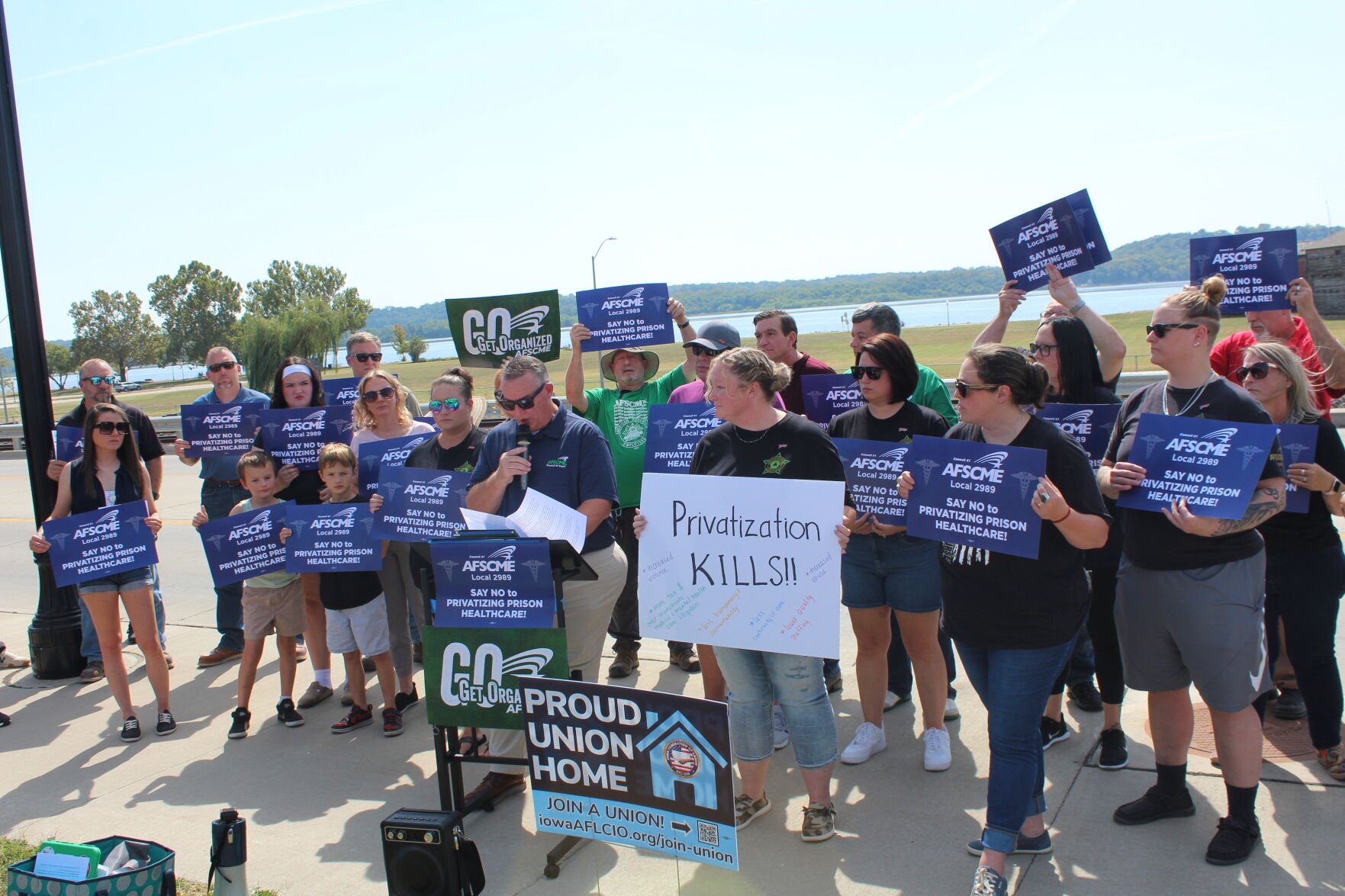 State abandons plans to privatize prison medical care services | The Hawk Eye - Burlington, Iowa ...