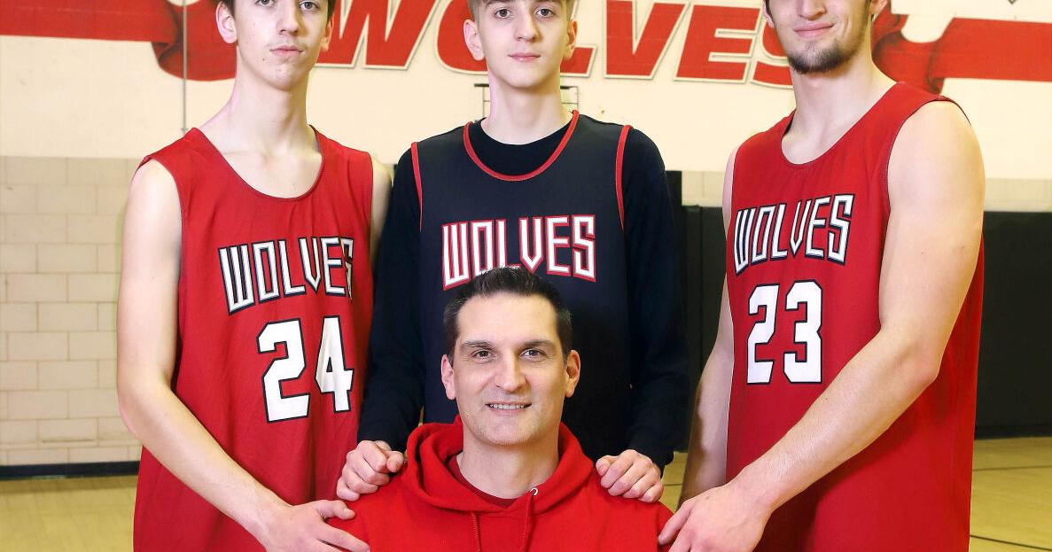 My Three Sons: Edwards brothers follow in father's footsteps | The Hawk ...