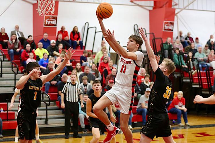 Titans dunk their way past Central Lee | Daily Gate City - Keokuk, Iowa ...