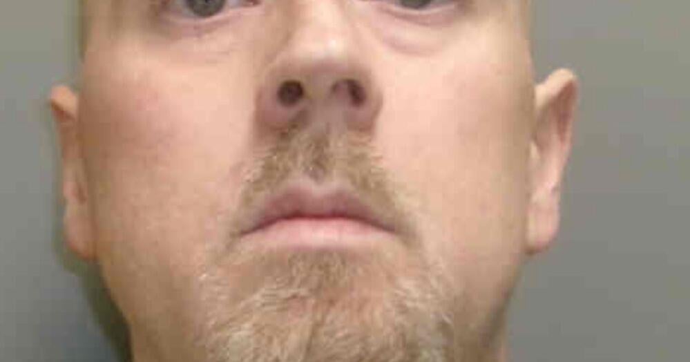 Man arrested for pointing gun at Fort Madison police officer following ...
