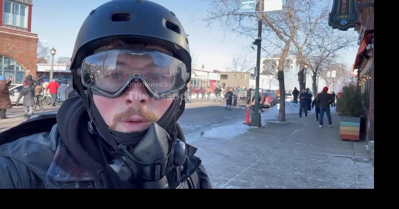 Anger and tear gas in Minneapolis after ICE officers shoot man, AP ...