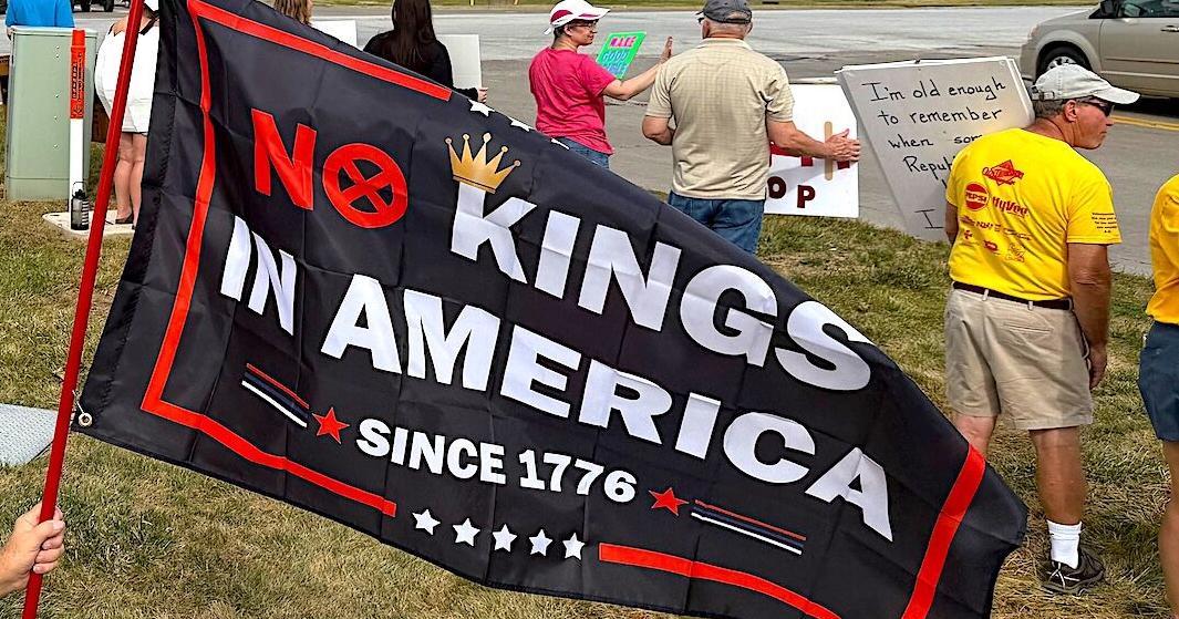 Protestors peacefully assemble for 'No Kings' protest | The Hawk Eye ...