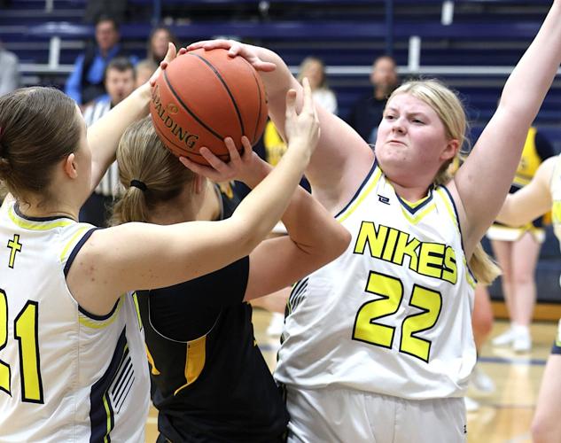 Girls basketball: Taylor Hickey takes stroll down memory lane in ...