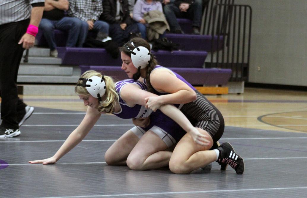 Izzie Droege escapes Sparrow | Daily Gate City - Keokuk, Iowa ...