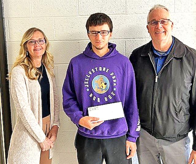 Newmann named May Marine Bank Senior of the Month | Hancock County ...