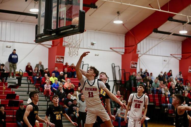 Titans dunk their way past Central Lee | Daily Democrat, Fort Madison ...