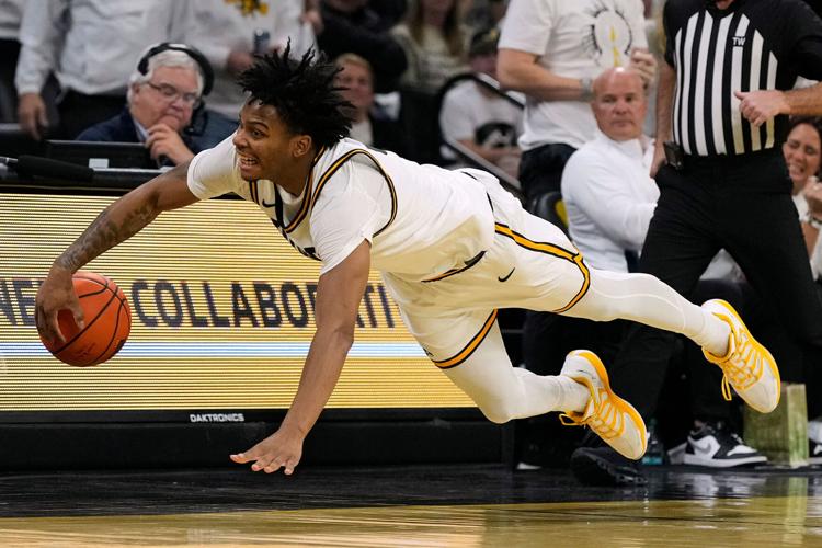 Men's basketball: 'Sixth man' propels Iowa past UCLA | The Hawk Eye ...