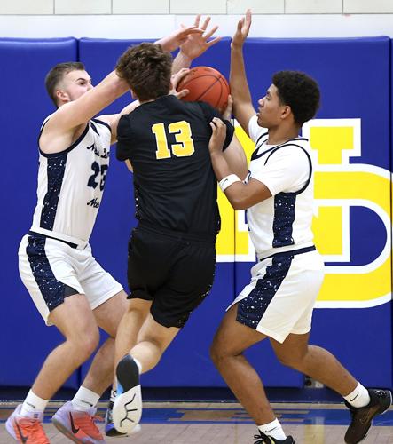 Boys basketball: No. 3 Notre Dame staves off feisty Central Lee | The ...