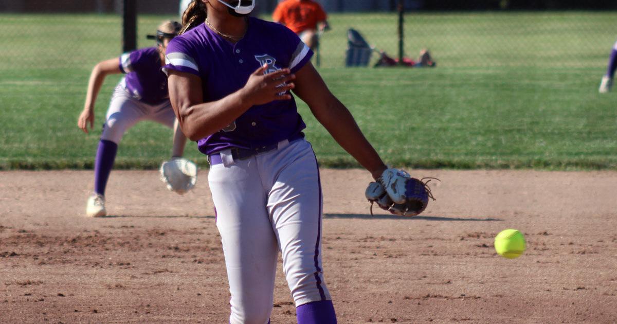 Kylee Hill pitches Washington | The Hawk Eye - Burlington, Iowa ...
