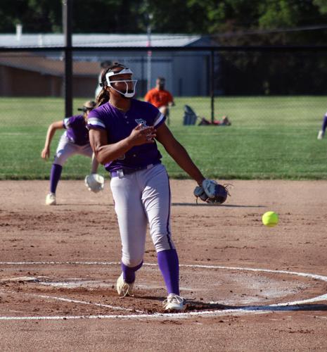 Kylee Hill pitches Washington | The Hawk Eye - Burlington, Iowa ...