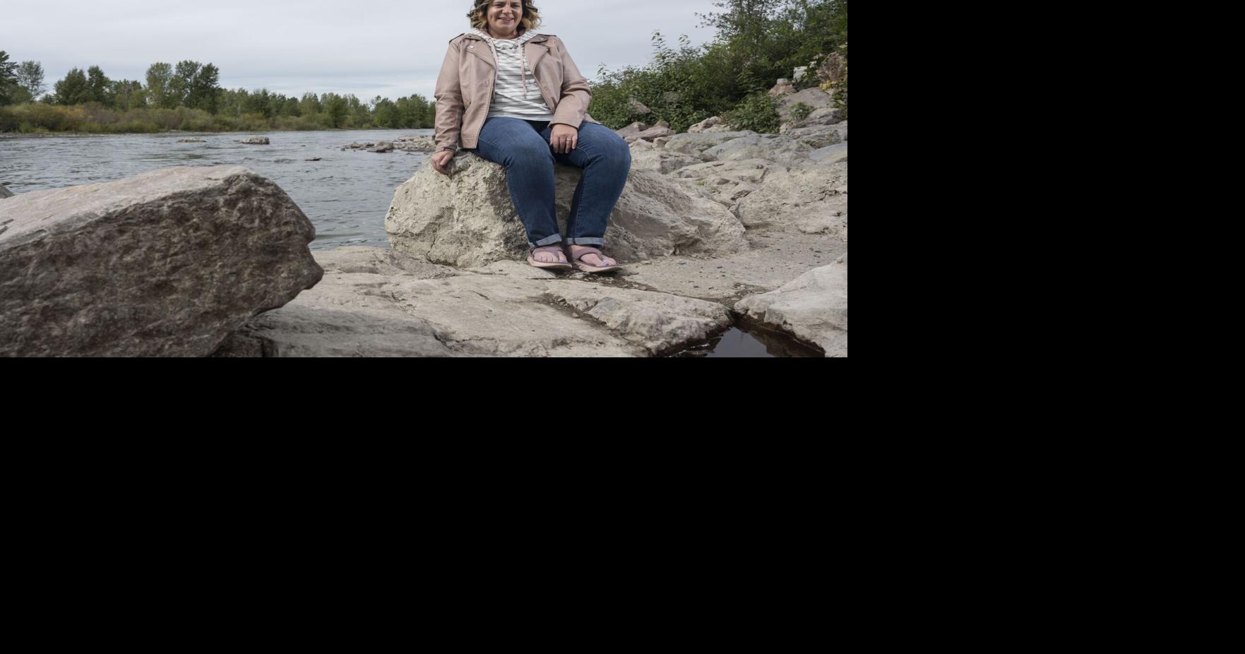 Kim Bowler becomes first woman to swim length of Priest Lake