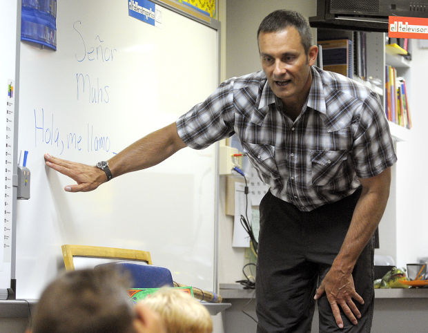 Paxson Elementary kindergartners, first-graders begin Spanish immersion ...