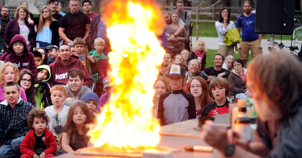 Legendary UM chemistry professor Garon Smith delivers final, fiery lecture