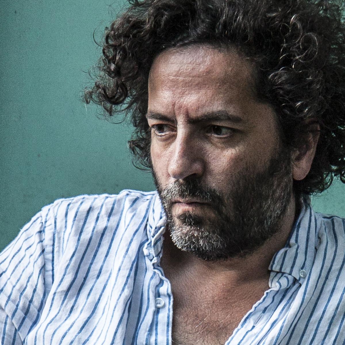 Destroyer's Dan Bejar sheds genre stylings on solo acoustic tour
